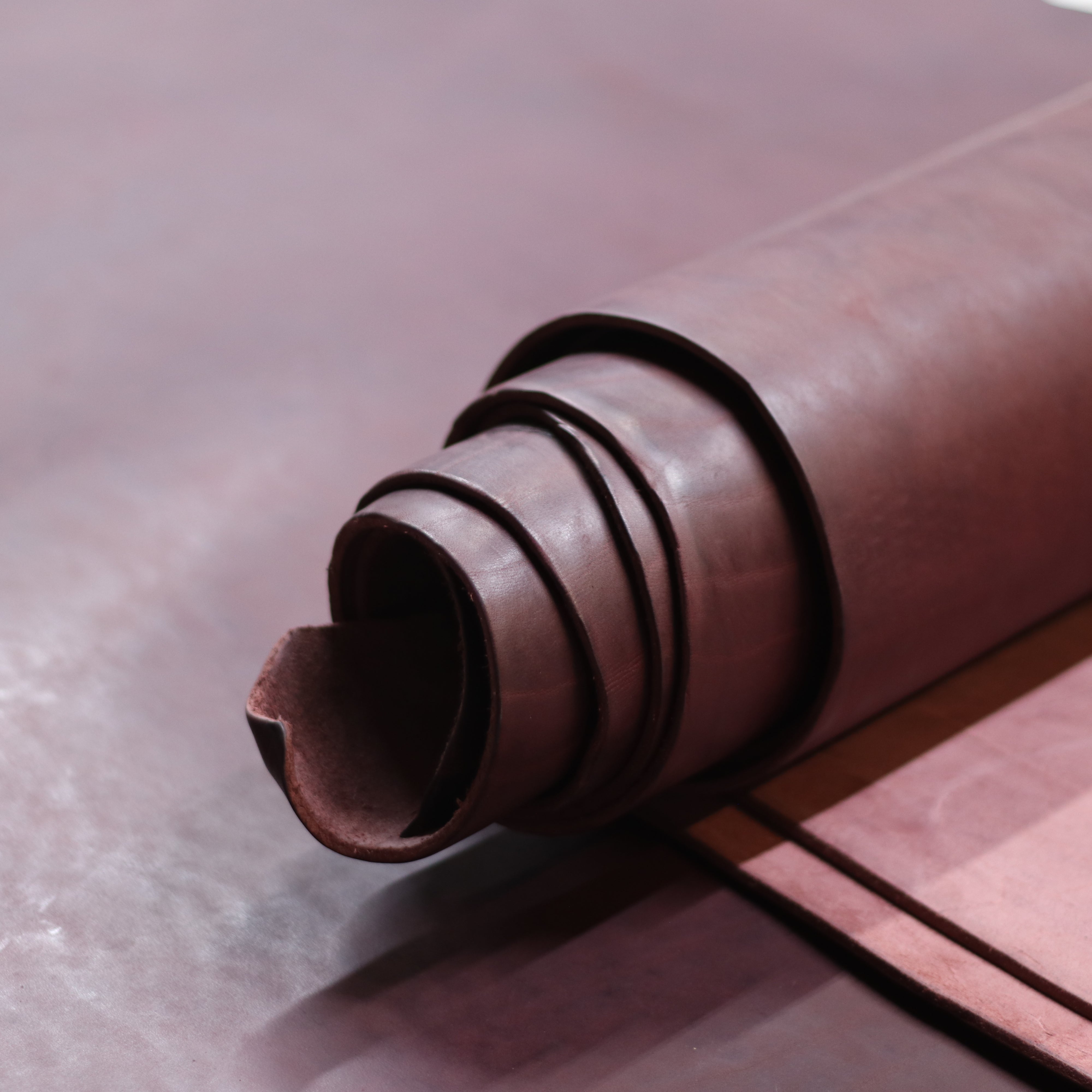 12/13oz. Latigo, Burgundy Color – Vegetable-Tanned Full-Grain by Sepici ...